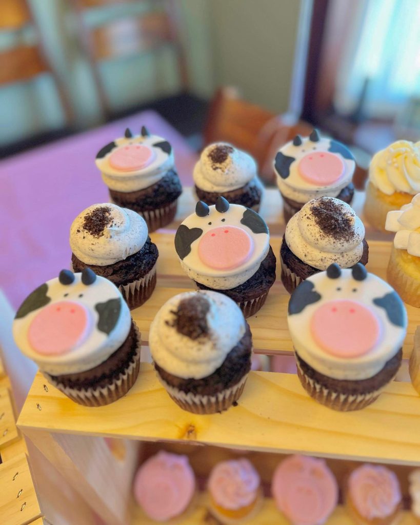 Custom Cupcakes – Sugar Mama’s Sweets and Treats