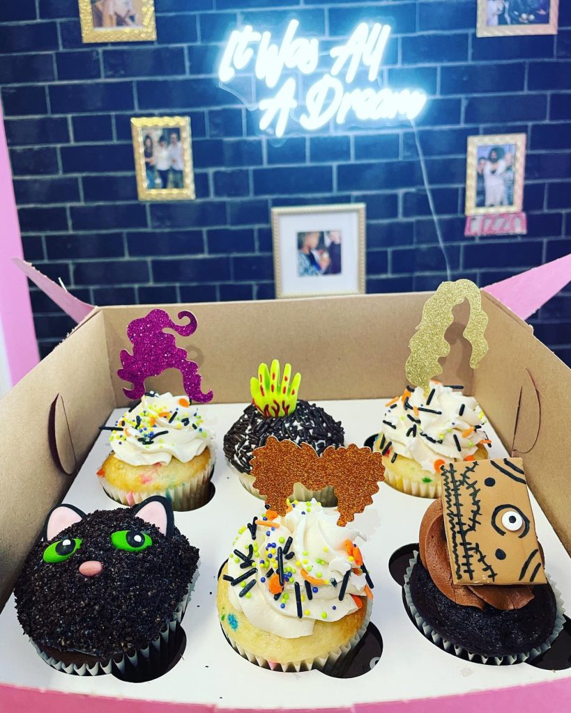 Custom Cupcakes – Sugar Mama’s Sweets and Treats
