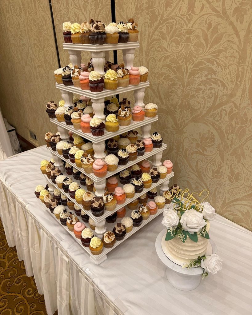 Custom Cupcakes – Sugar Mama’s Sweets and Treats