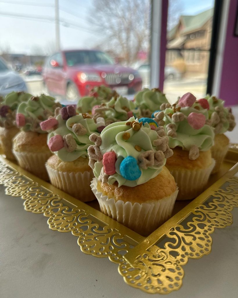 Custom Cupcakes – Sugar Mama’s Sweets and Treats